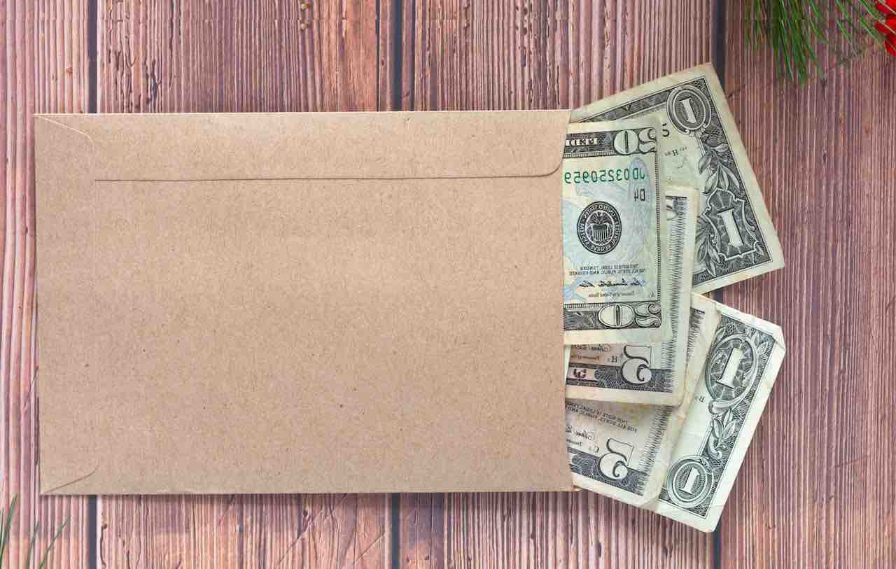 How To Use Cash Envelopes For Budgeting - Finance Quick Fix