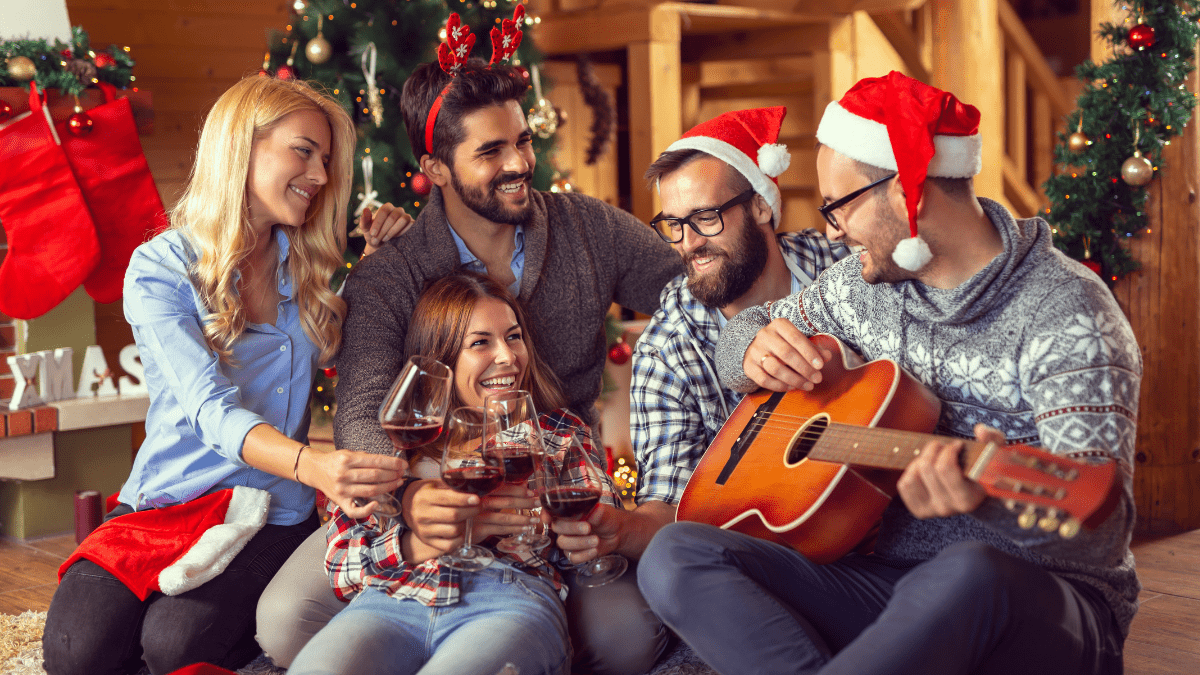 20 Christmas Traditions For Anyone With A Tiny Holiday Budget - Finance ...